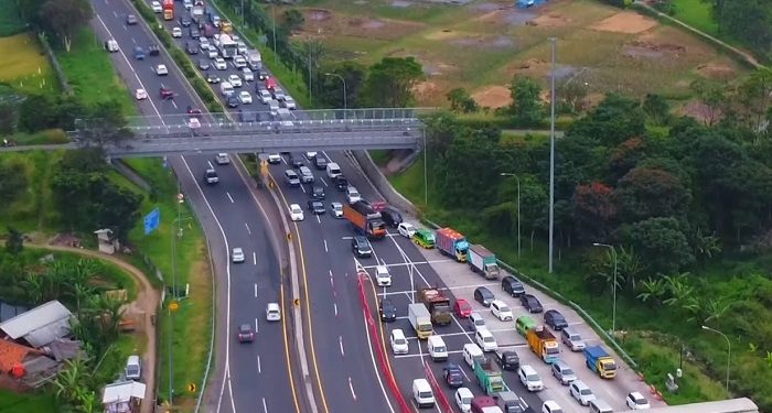H-3 Lebaran 2023, Arus Mudik dari Tol Cisumdawu Menuju Cipali Meningkat Pesat - Informasi ...